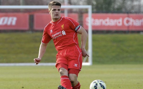 Former LFC defender labelled '****-***' by ex-team-mate in fiery tweets