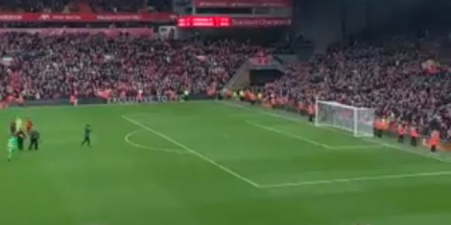 (Video) Klopp gives fans infamous fist-pump celebration as LFC move ...