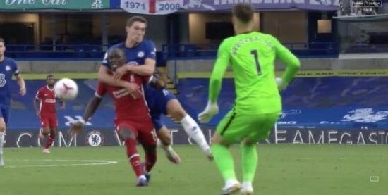 (Image) New angle of Christensen rugby-tackling Mane proves it was a ...