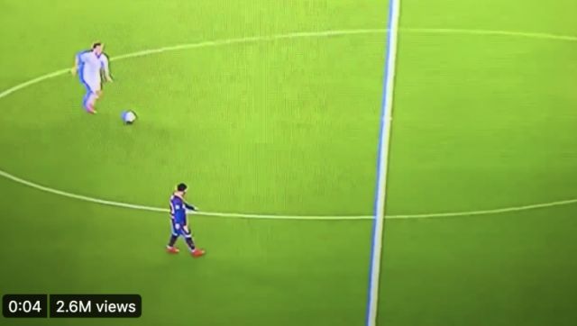 (Video) Messi's hilarious refusal to press opponent goes viral ...