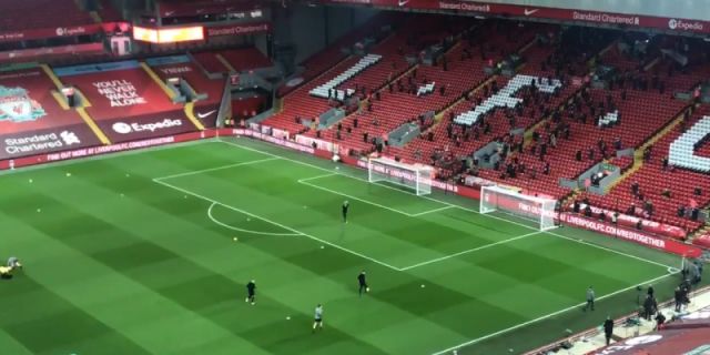 (Video) Liverpool fans welcome players at Anfield after 270 days away