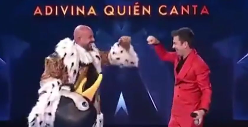 (Video) Former Liverpool star revealed as penguin on Spain's Masked Singer