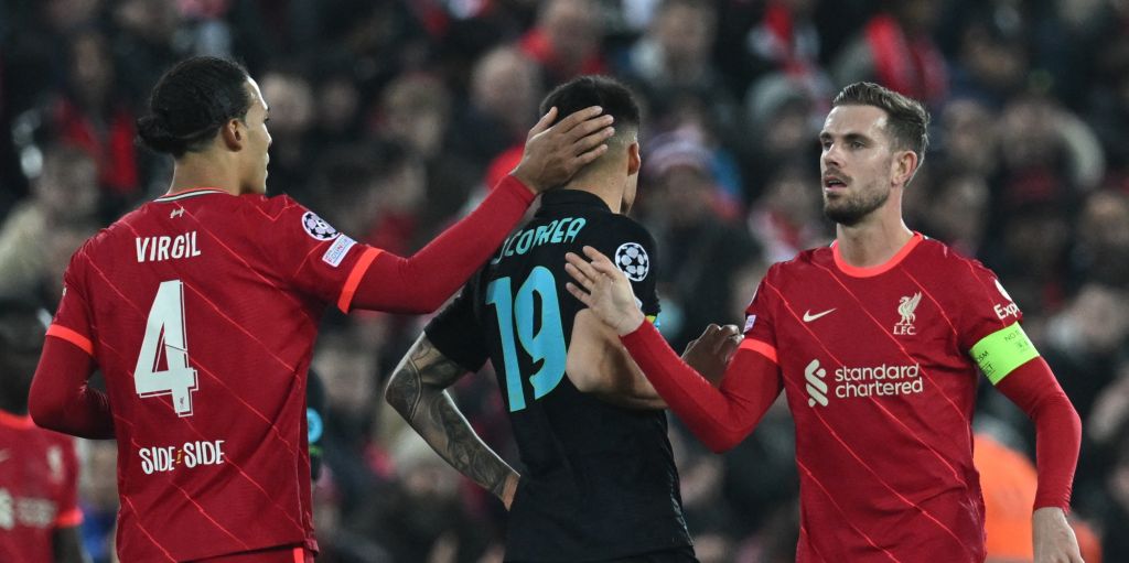 Van Dijk on his knee after ACL injury recovery