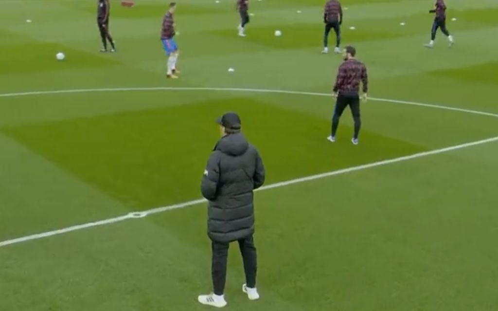(Video) Watch Klopp staring out United players ahead of game