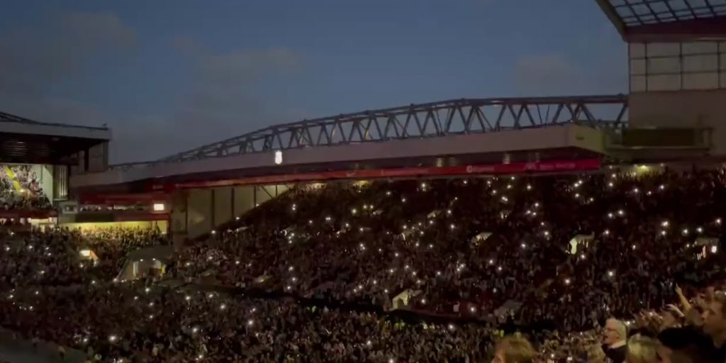 Anfield belts out a spine-tingling rendition of YNWA