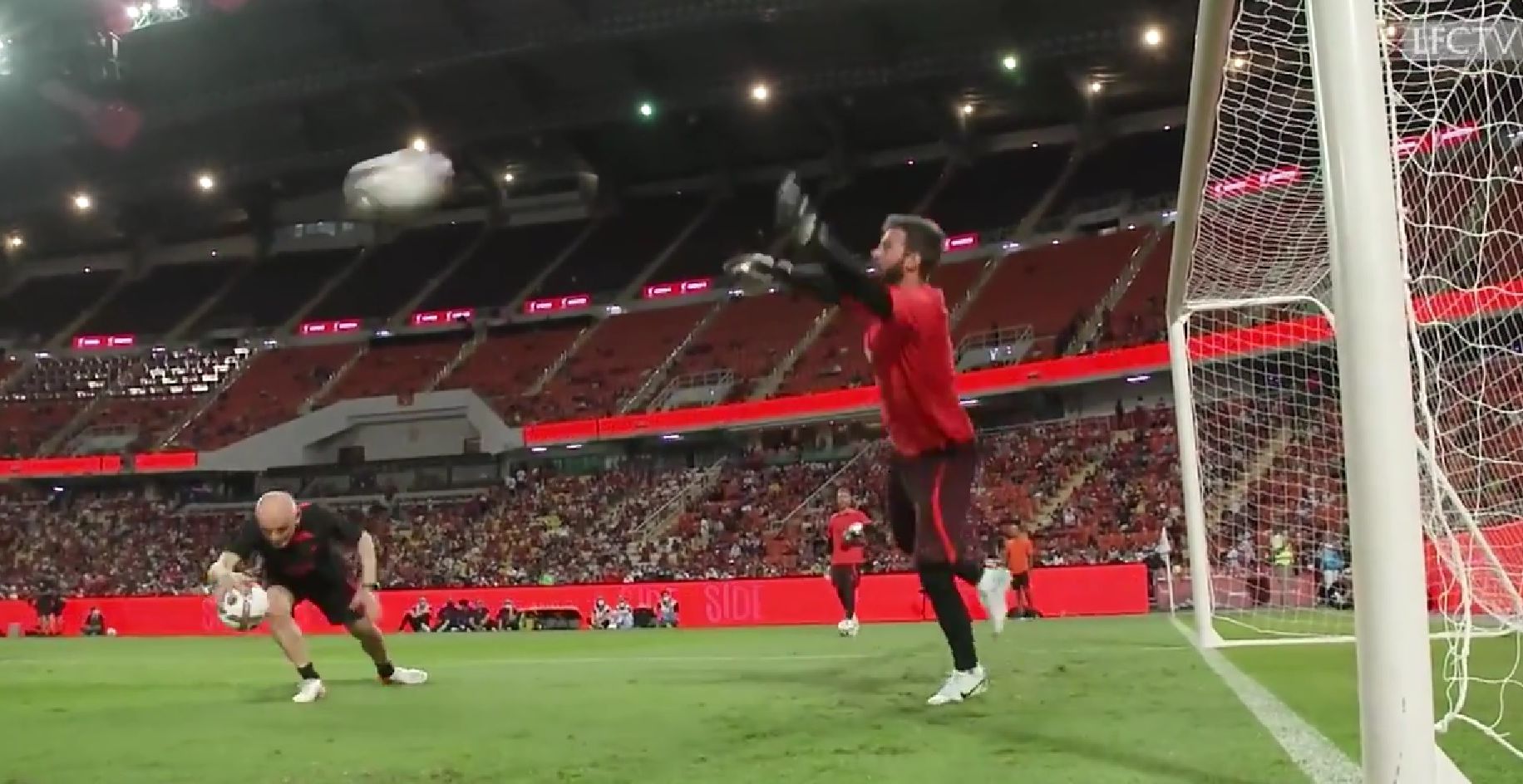 (Video) Alisson pulls off incredible reflex save during Liverpool training