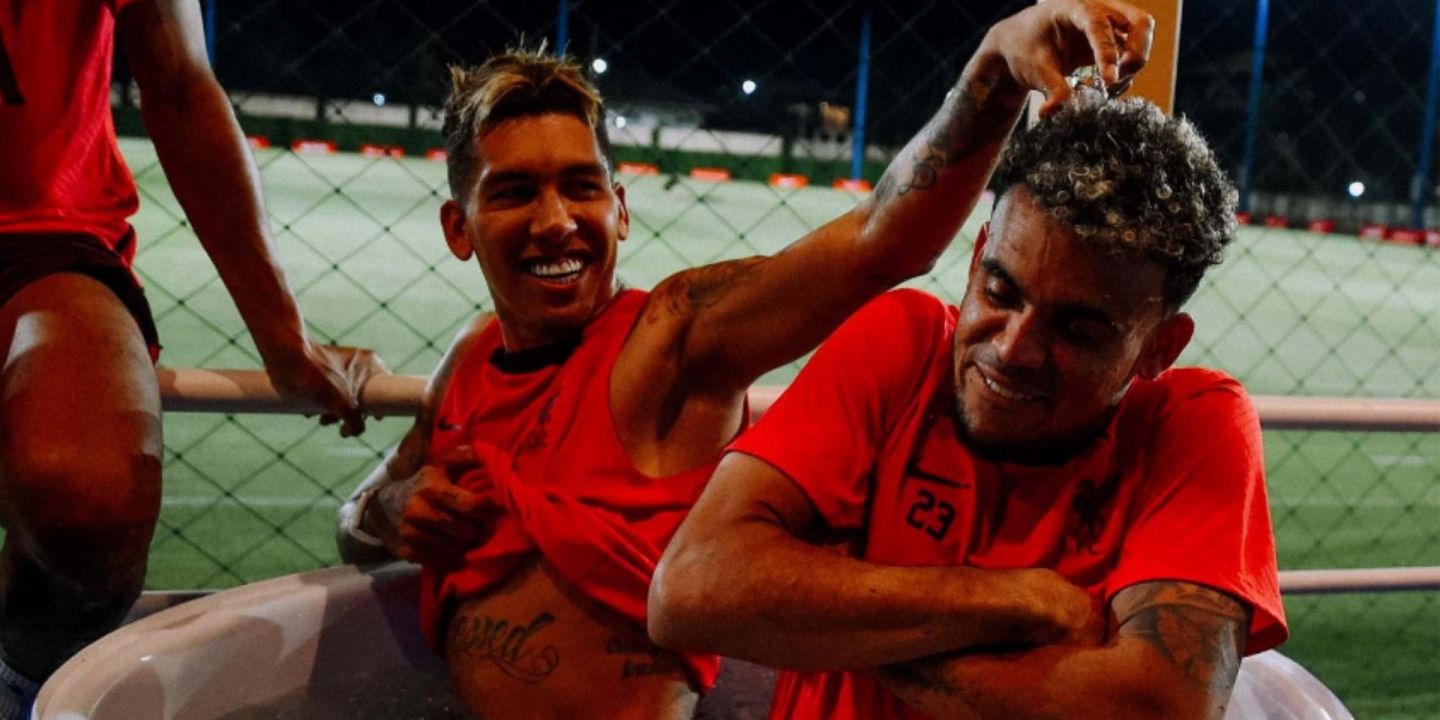 Liverpool squad cool down in ice buckets