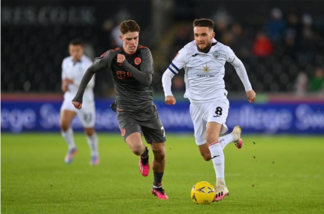 Forest fans teach Liverpool's rivals lesson in class with banner unveiling
