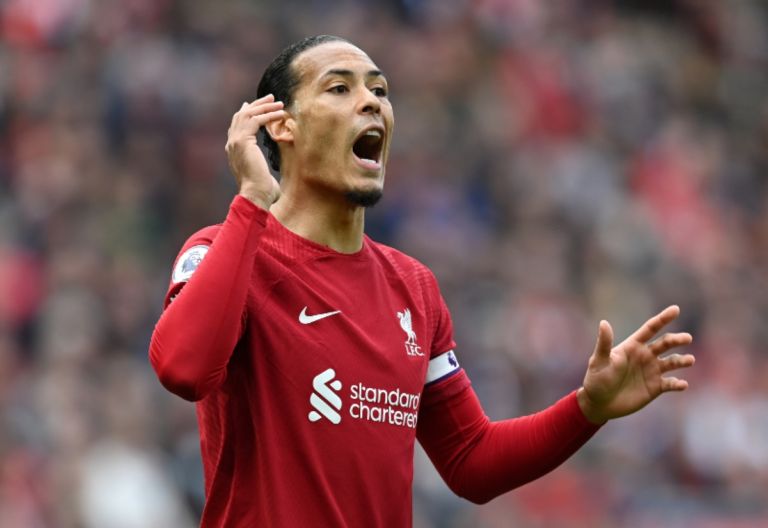 VVD explains which LFC star played huge role in his move to Anfield