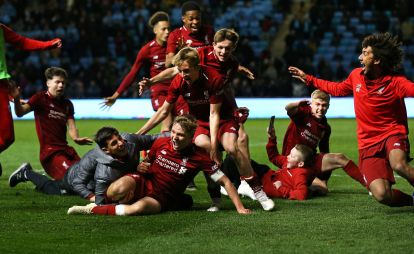 Liverpool offer contracts to four players; Klopp hailed one as ...