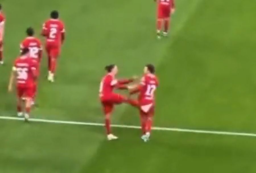 Nunez kicks Jones as LFC midfielder teases him over Toulouse miss