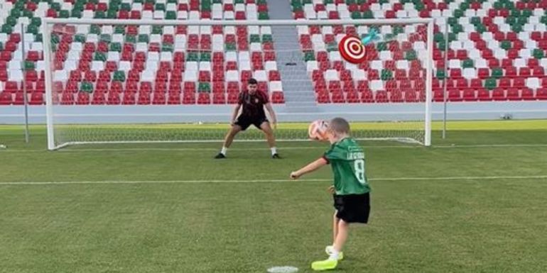 Steven Gerrard's son shows off penalty prowess as he trains with Dad