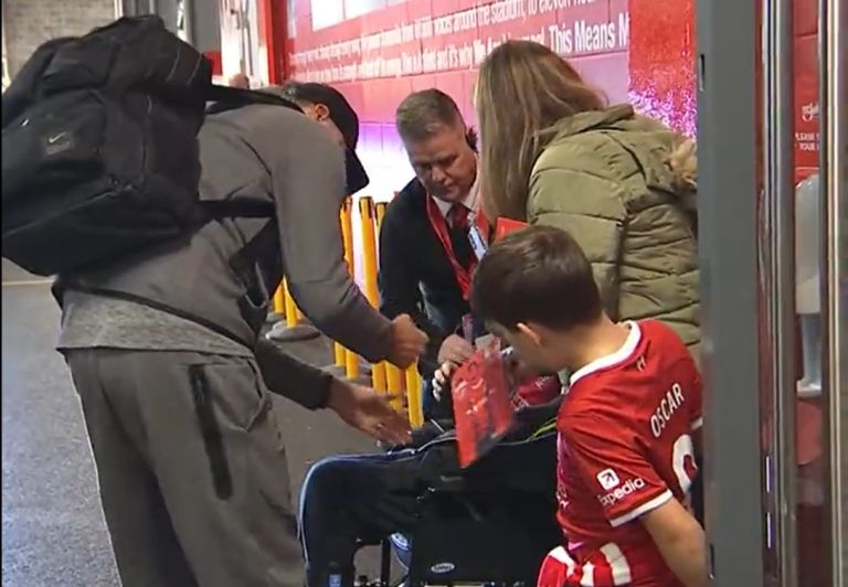 (Video) Klopp and Liverpool players make fan's day with brilliant gesture