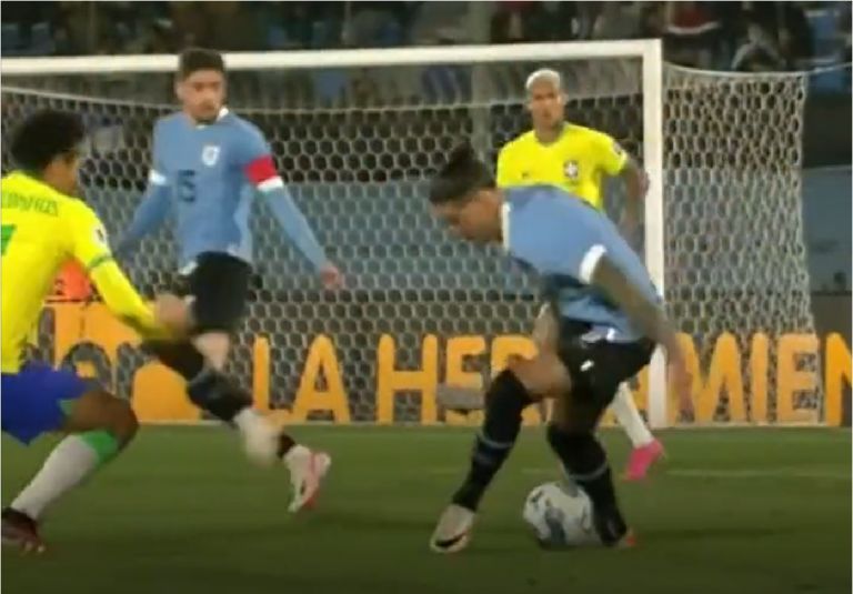 (Video) Darwin Nunez leaves opponent stumbling with brilliant piece of ...