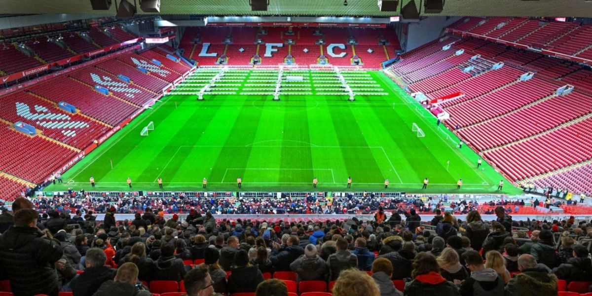 Anfield set for biggest crowd in 50 years as upper tier granted licences