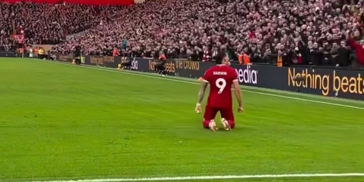 Liverpool fans won't believe Nunez's perfect knee slide celebration