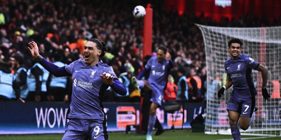 Virgil van Dijk runs back old celebration after Nunez winner