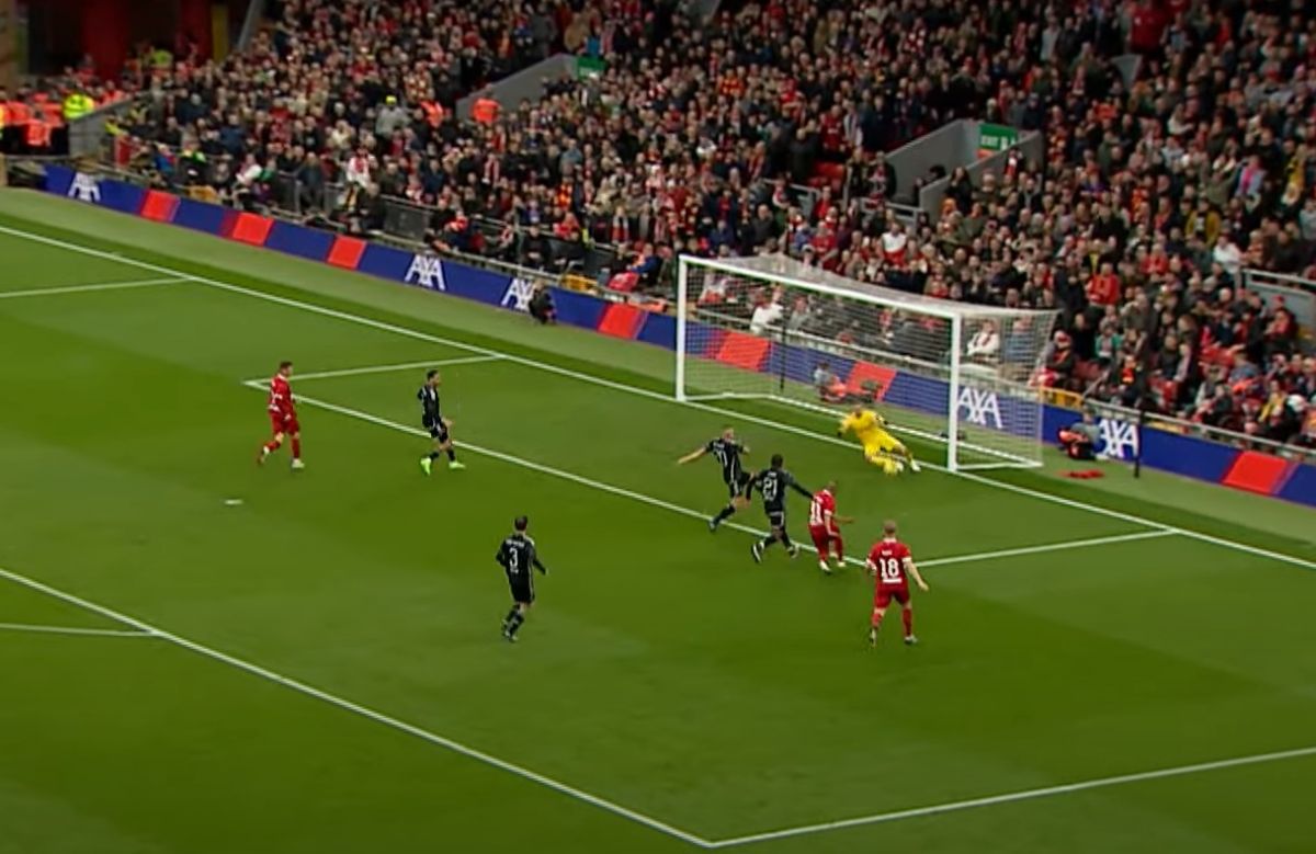 (Video) El Zhar's fantastic finish completes Liverpool Legends turnaround