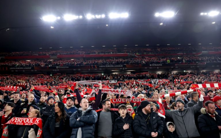 Liverpool fans brilliantly pounce upon Man United pre-match 'boob'