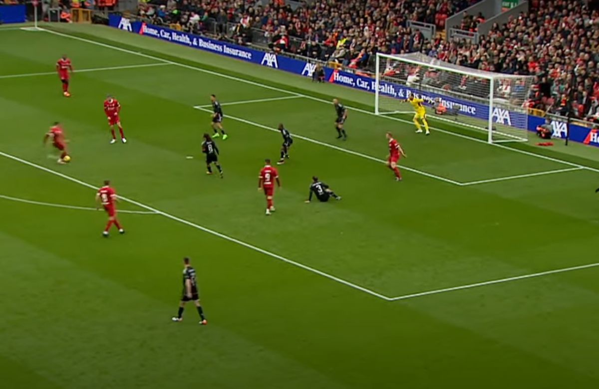 (Video) Gregory Vignal nets brilliant 20-yard finish for Liverpool Legends
