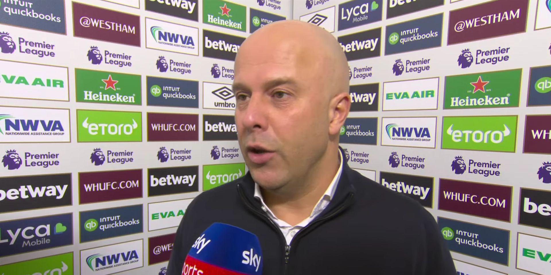 Arne Slot provides positive hint on Alexander-Arnold's LFC future