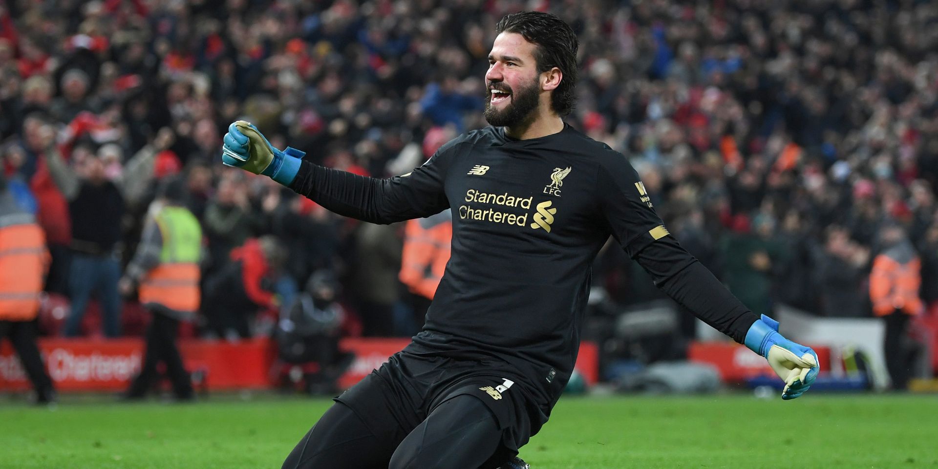 Alisson rolls back the years to 2020 Man Utd slide in Newcastle scenes