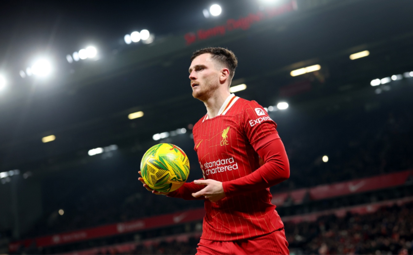 Andy Robertson urges fans in Kop to calm down during nervy win v Wolves
