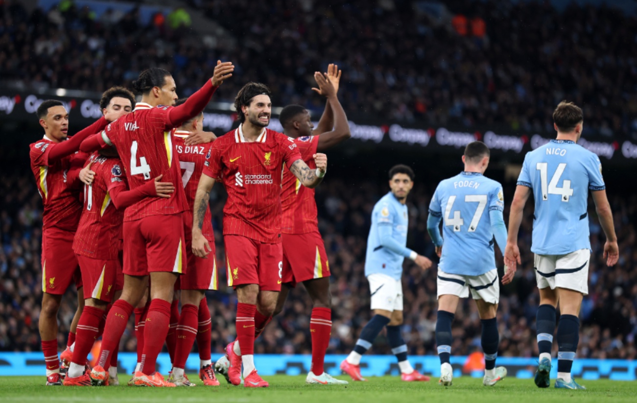 Anthony Taylor praised for refereeing performance in Man City v Liverpool