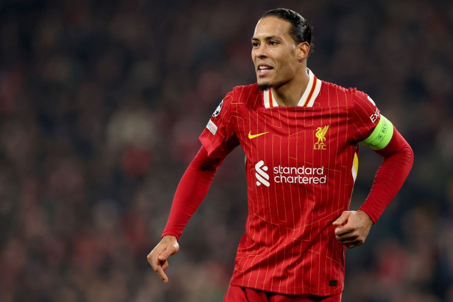 Van Dijk's Anfield tunnel meeting with PSG explained