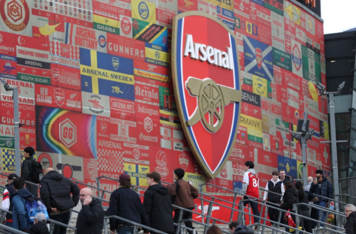 Yossi Benayoun in talks over Arsenal sporting director vacancy