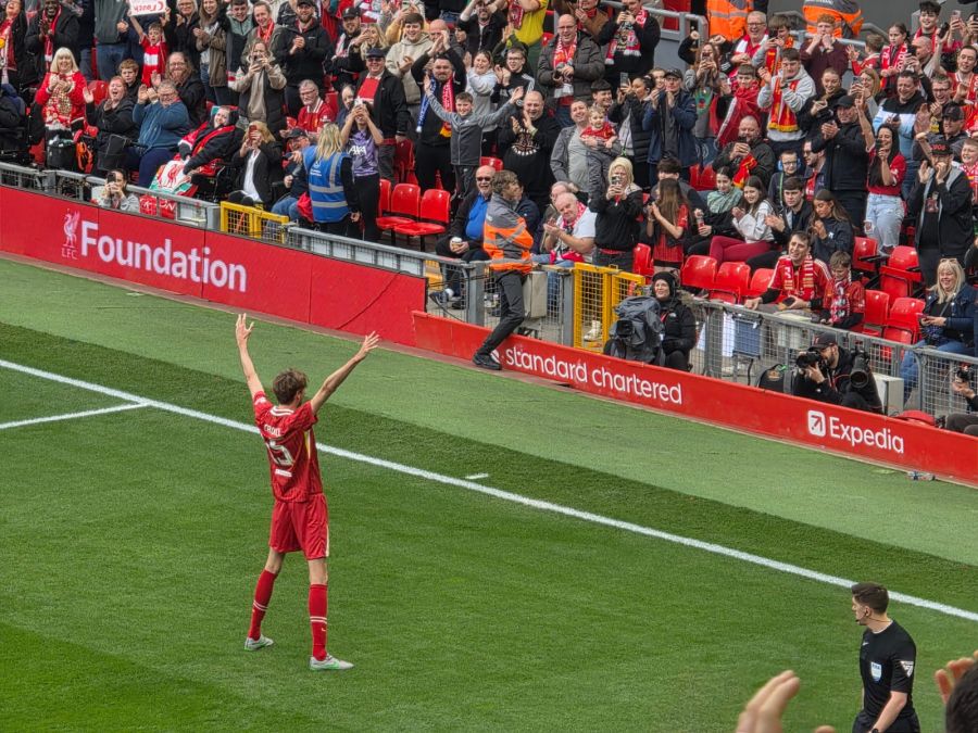 (Video) Peter Crouch revels in scoring at Anfield for Liverpool Legends