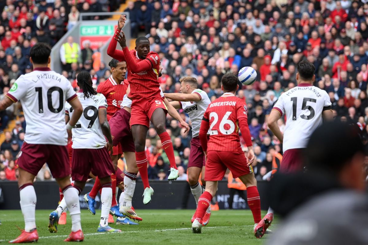Slot's perfect moment of the season says a lot about Trent and Van Dijk