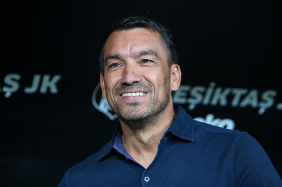 Liverpool confirm Giovanni van Bronckhorst and Xavi Valero appointments