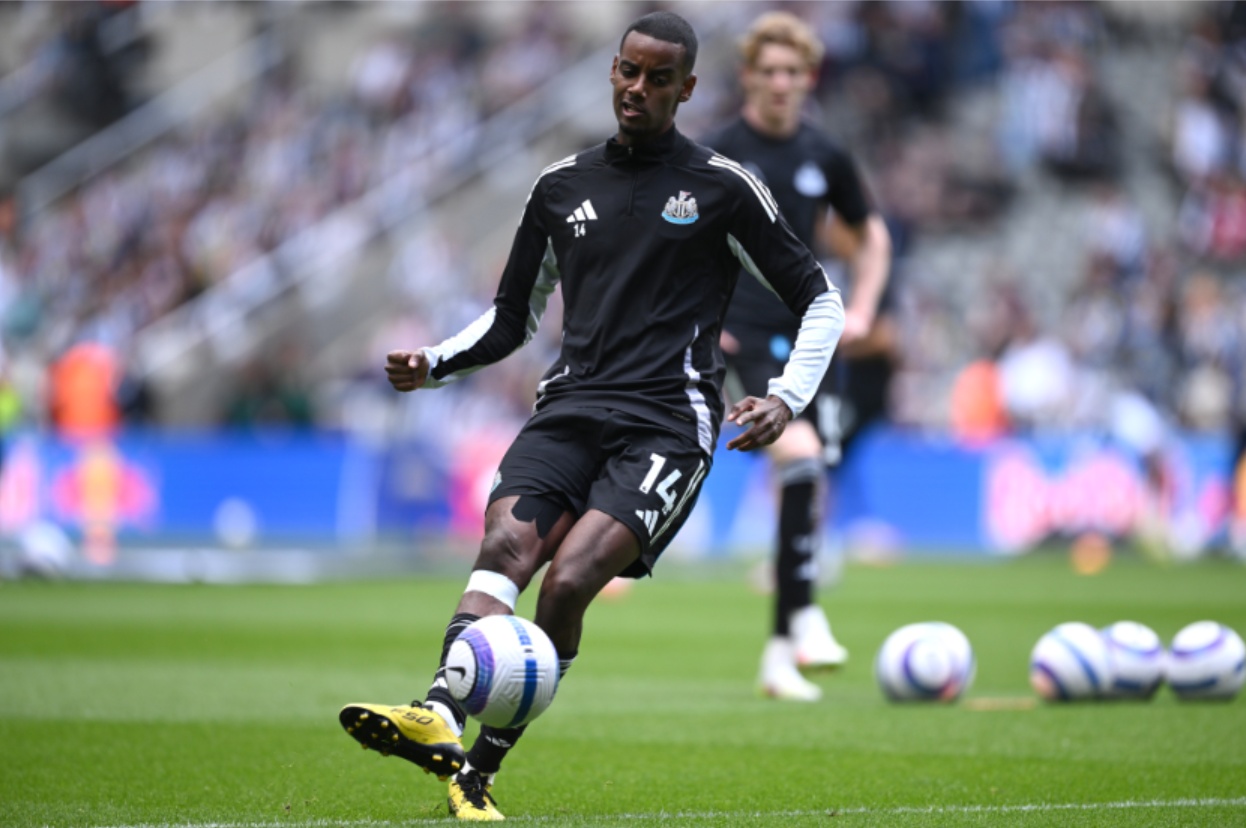 Alex Crook: Liverpool won't pay £150m for Alexander Isak