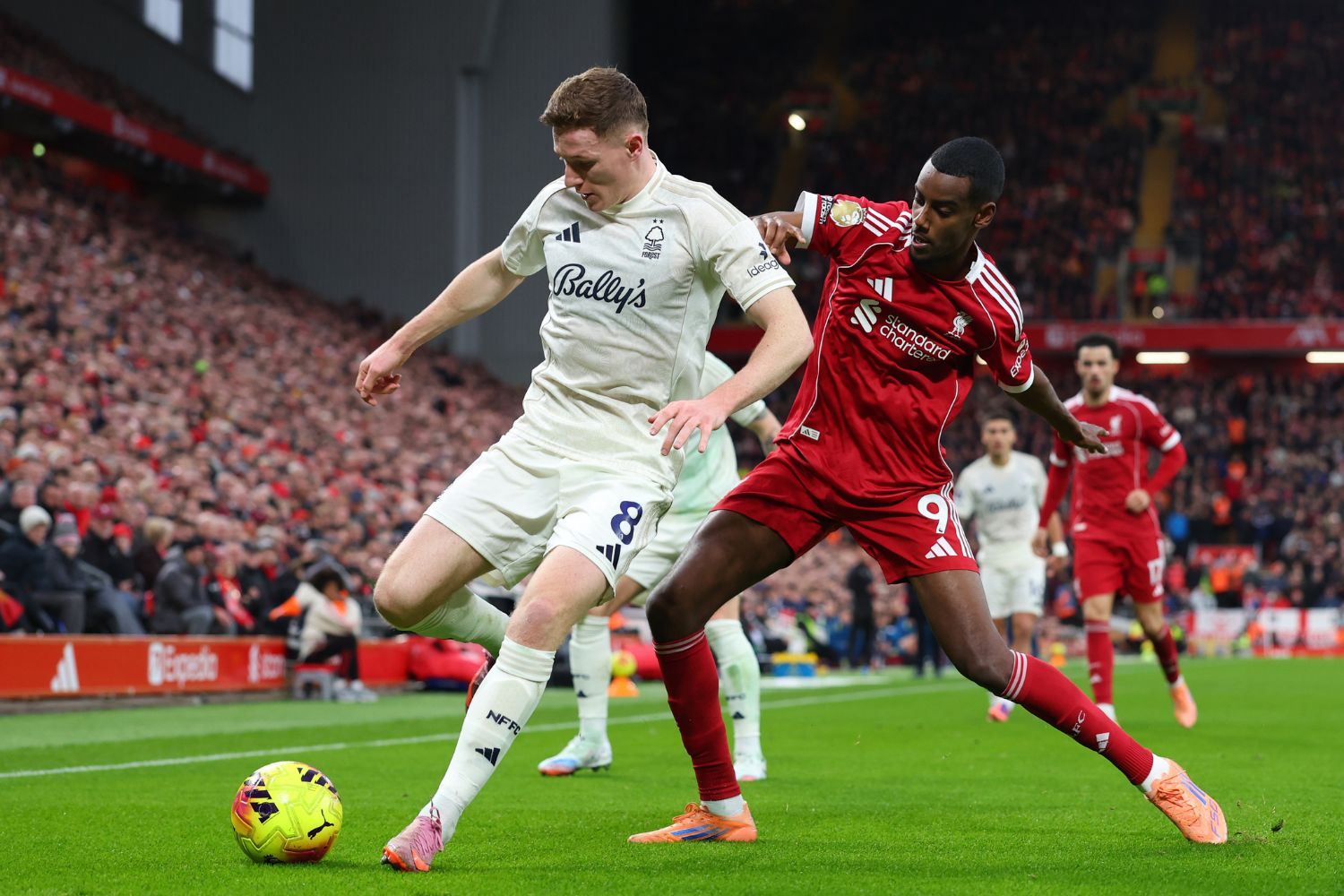 Journalist claims Liverpool missing Nunez after Isak fails to impress