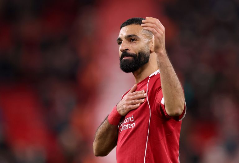 Carragher urges Salah to reconsider if he's considering Anfield exit