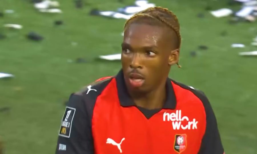 Romano: Liverpool are involved in 'crazy battle' for Jeremy Jacquet