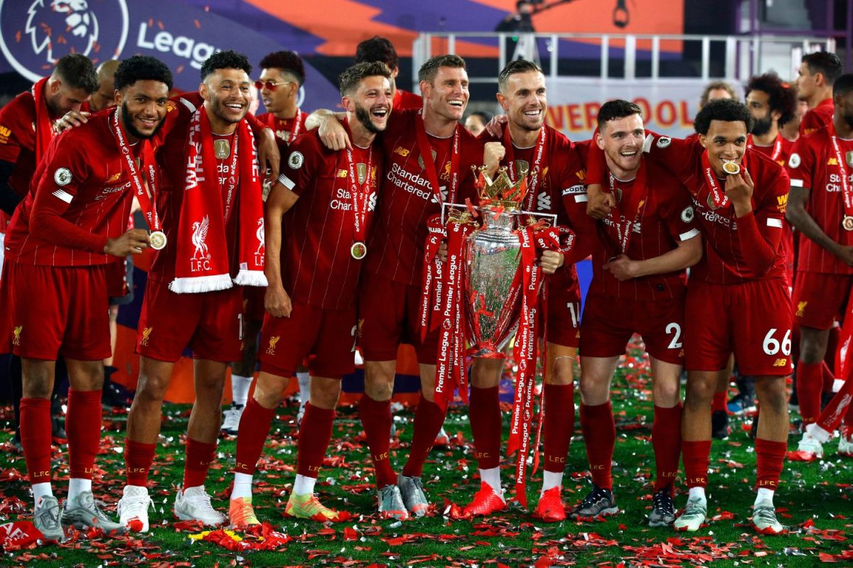 Milner receives three Guinness World Records